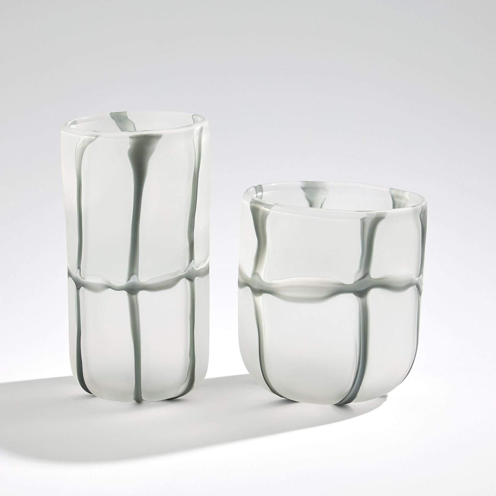 Global Views Crooked Line Grid Vase – Grayson Luxury